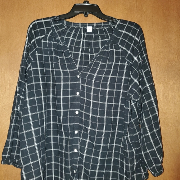 Old Navy | Tops | Mid Arm Button Down Shirt | Poshmark